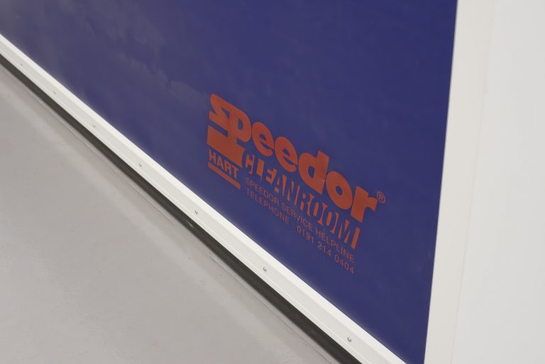 3 Ways to keep a cleanroom ‘clean’ - surfaces, air, operation